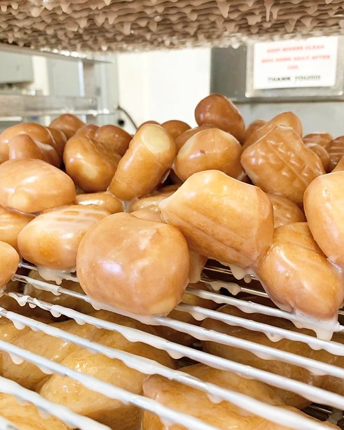 Donut holes – the perfect excuse to eat "just a little something." These bite-sized wonders pack full-sized flavor in their diminutive frames.