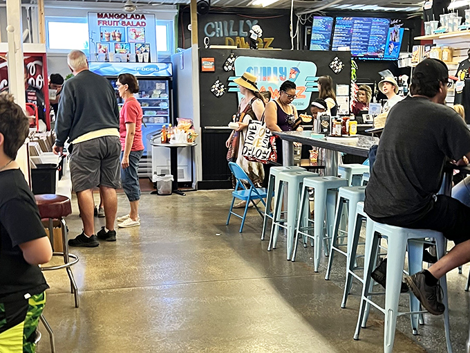 Treasure hunting works up an appetite. This food court offers the perfect pit stop to refuel before diving back into the marketplace madness.
