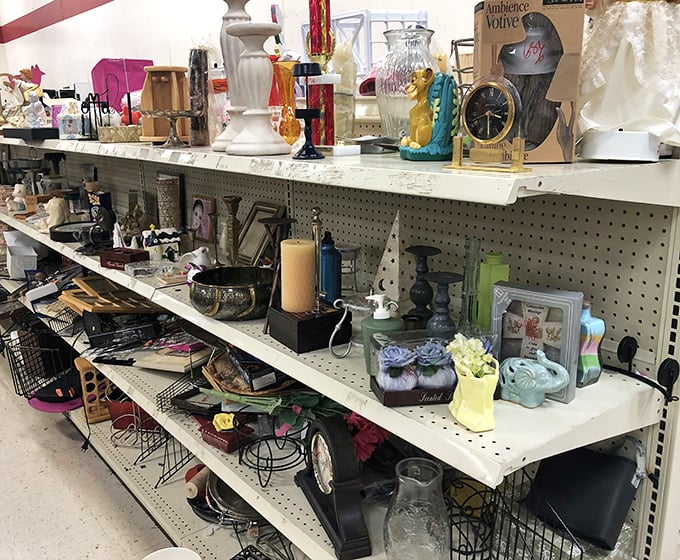 Home decor heaven—where ceramic animals, inspirational plaques, and mysterious brass objects await their renaissance.
