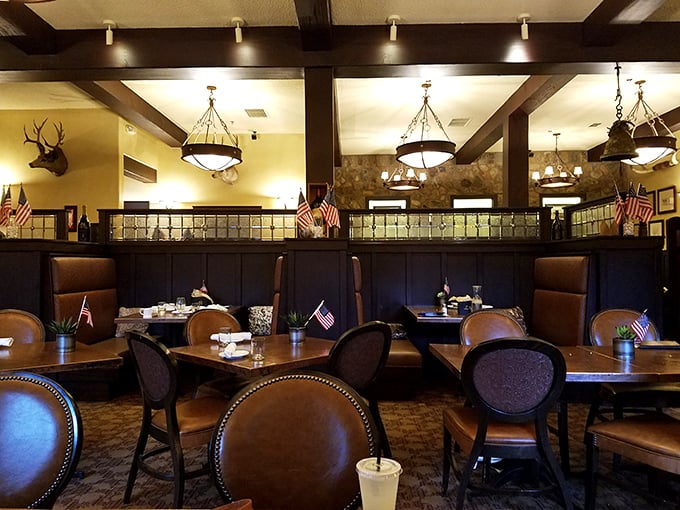 Where American flags meet American appetites. These tables have witnessed countless celebrations, business deals, and first dates—all improved by excellent food.