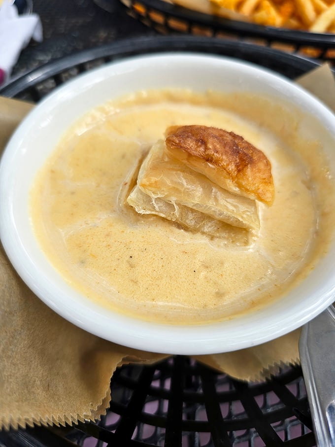 The legendary She Crab soup with its golden puff pastry hat – like velvet for your taste buds.