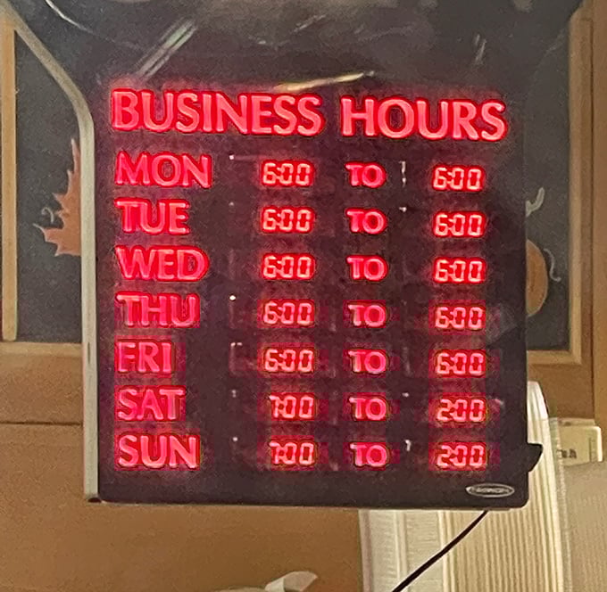 These business hours prove that good things come to those who wake up early – or stay up late enough.
