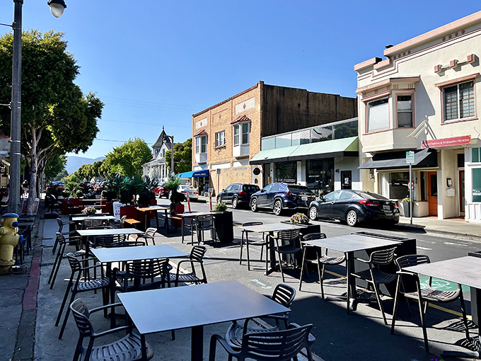 Caledonia Street's outdoor dining scene invites you to people-watch while you eat—the ultimate Sausalito two-for-one special that never disappoints.