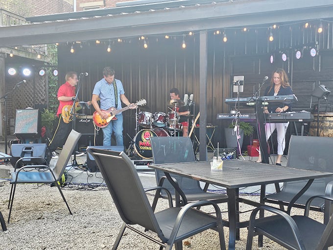 Live music that pairs perfectly with dinner—like having your own personal soundtrack while you devour that famous Reuben.