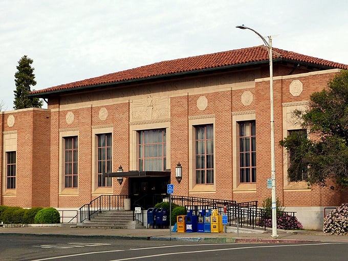 Marysville's Post Office doesn't just deliver mail—it delivers architectural dignity with its classic brick façade and Spanish-inspired roof.