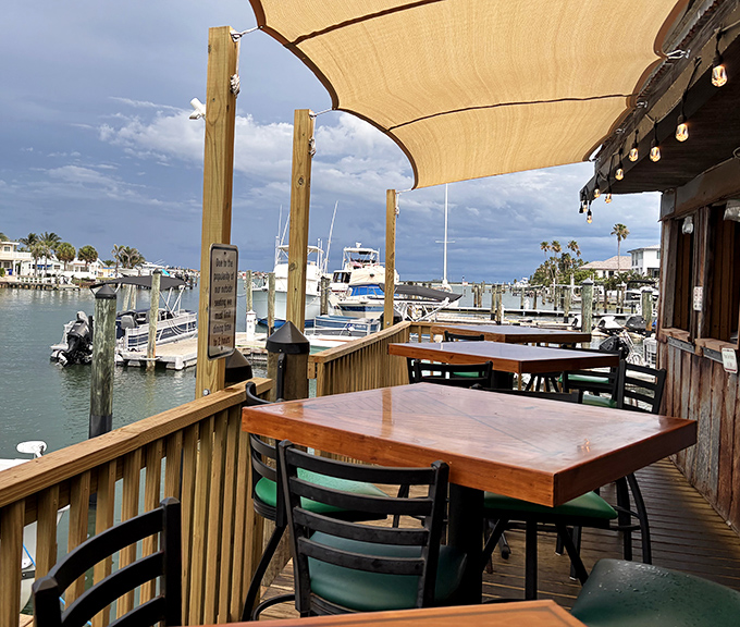 Outdoor dining where the boats bob in agreement – yes, this grouper is indeed that good, and yes, you should order another round.