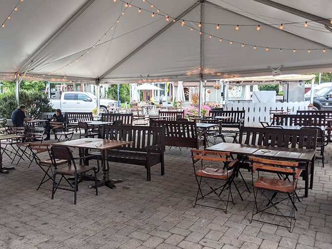 Outdoor dining under twinkling lights offers a more casual revolutionary experience—George Washington would have definitely approved of this al fresco option.