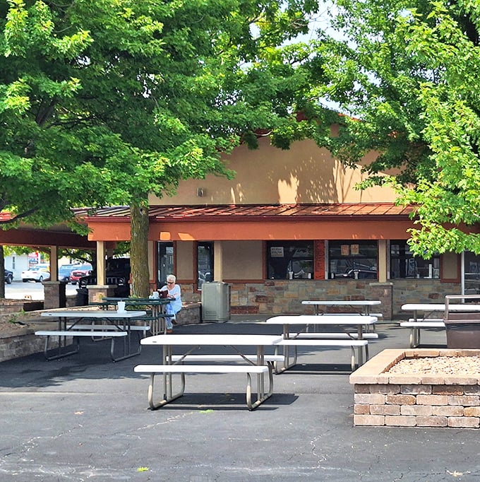 Picnic tables standing at the ready – silent witnesses to decades of first bites, satisfied sighs, and the occasional "you've got to try this."