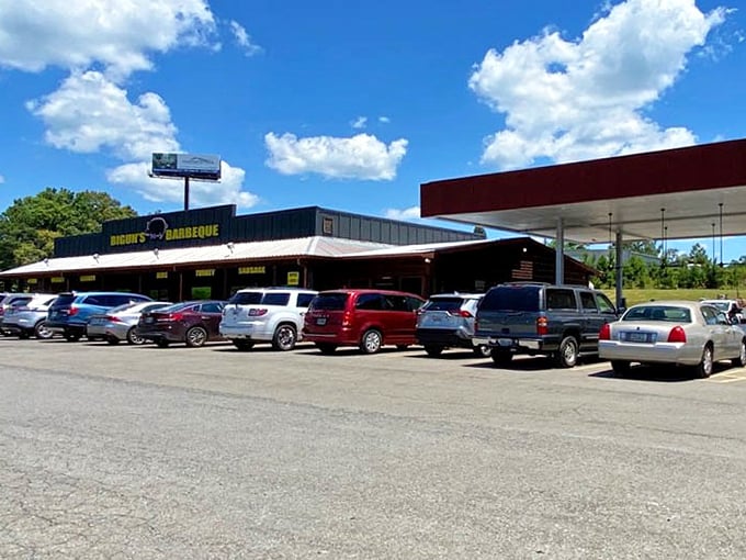 A packed parking lot at Bigun's is the rural equivalent of a Michelin star – locals and travelers alike know where the good stuff is.