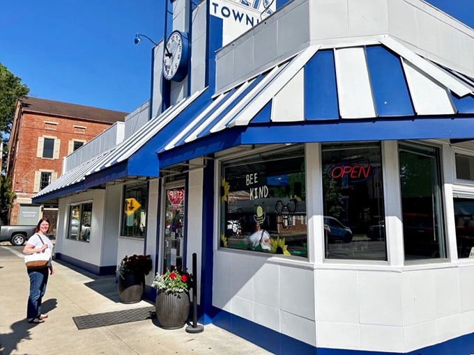 The corner location isn't just prime real estate—it's a beacon of hope for hungry travelers and locals seeking breakfast salvation.