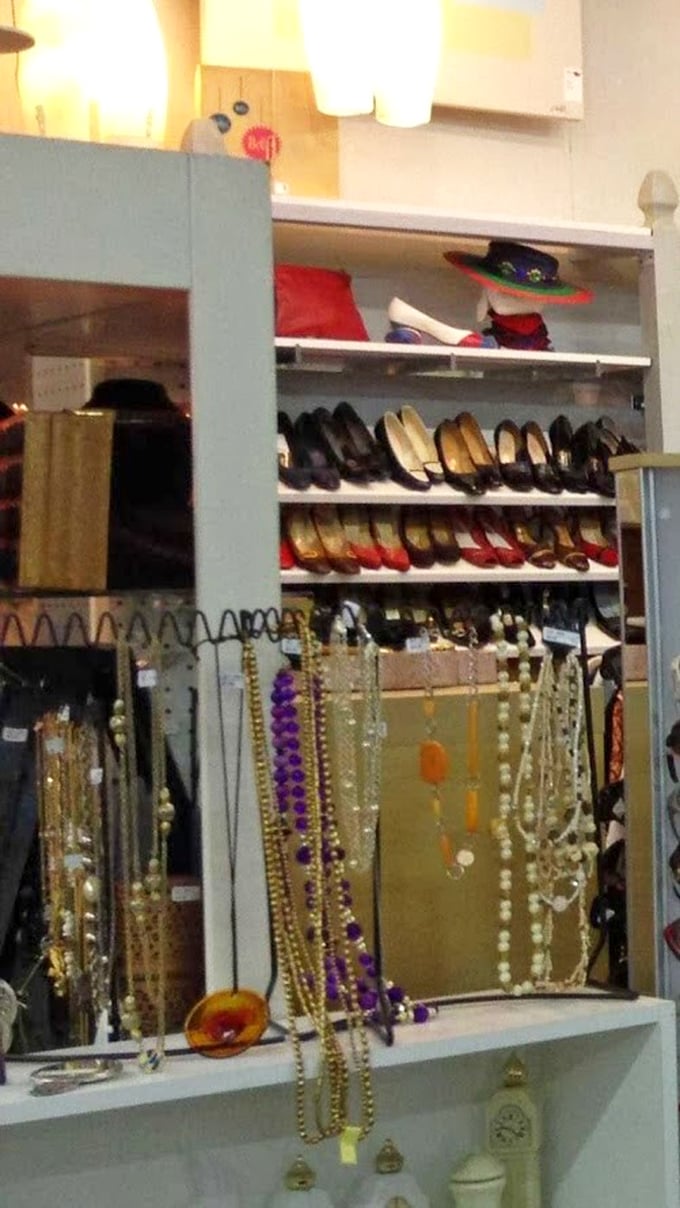 Vintage accessories – where yesterday's fashion becomes today's statement piece. Those pearls have seen cocktail parties that would make Mad Men blush.