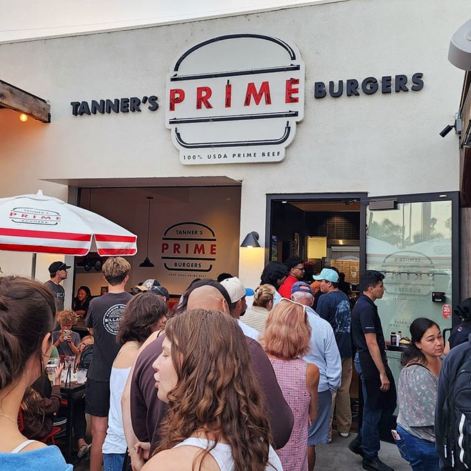 The line outside Tanner's speaks volumes—these people know that patience leads to burger paradise. Some treasures are worth waiting for.