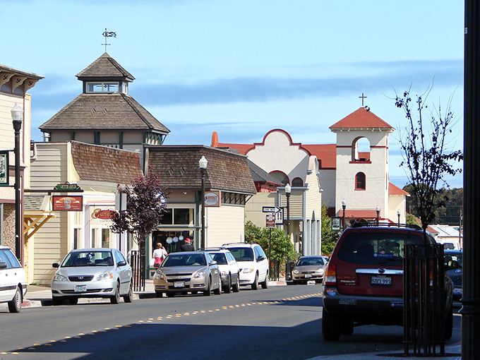 Downtown Fort Bragg's main street feels like Mayberry met the Pacific and decided to stay forever.