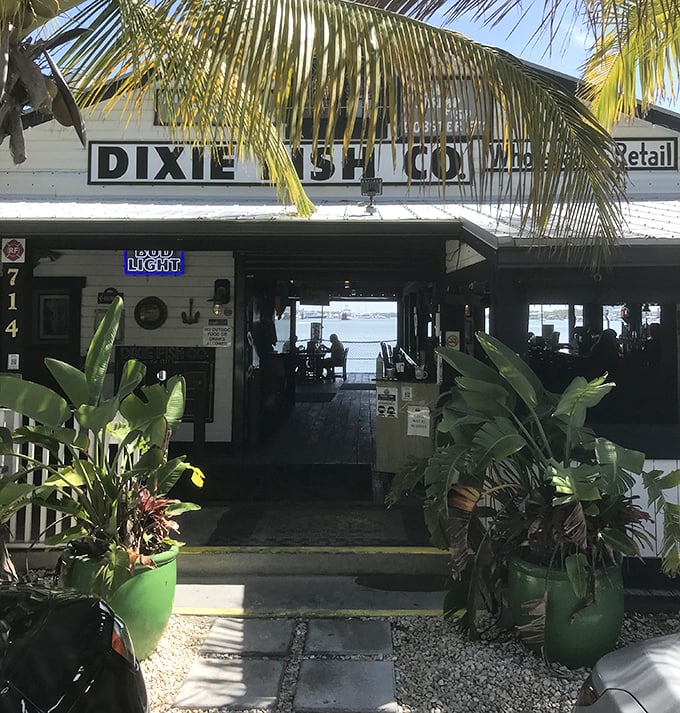 The entrance promises nothing fancy, but delivers everything delicious – sometimes simplicity wins every time.