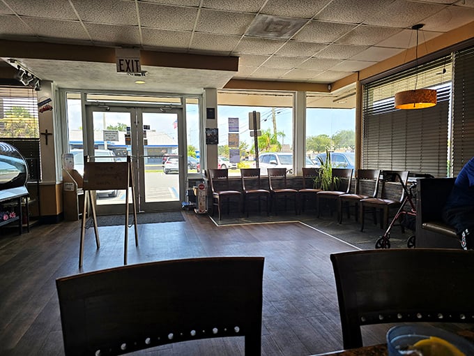 The entrance to Rossi's – where hunger goes to meet its delicious demise and diet plans go to take a well-deserved vacation.