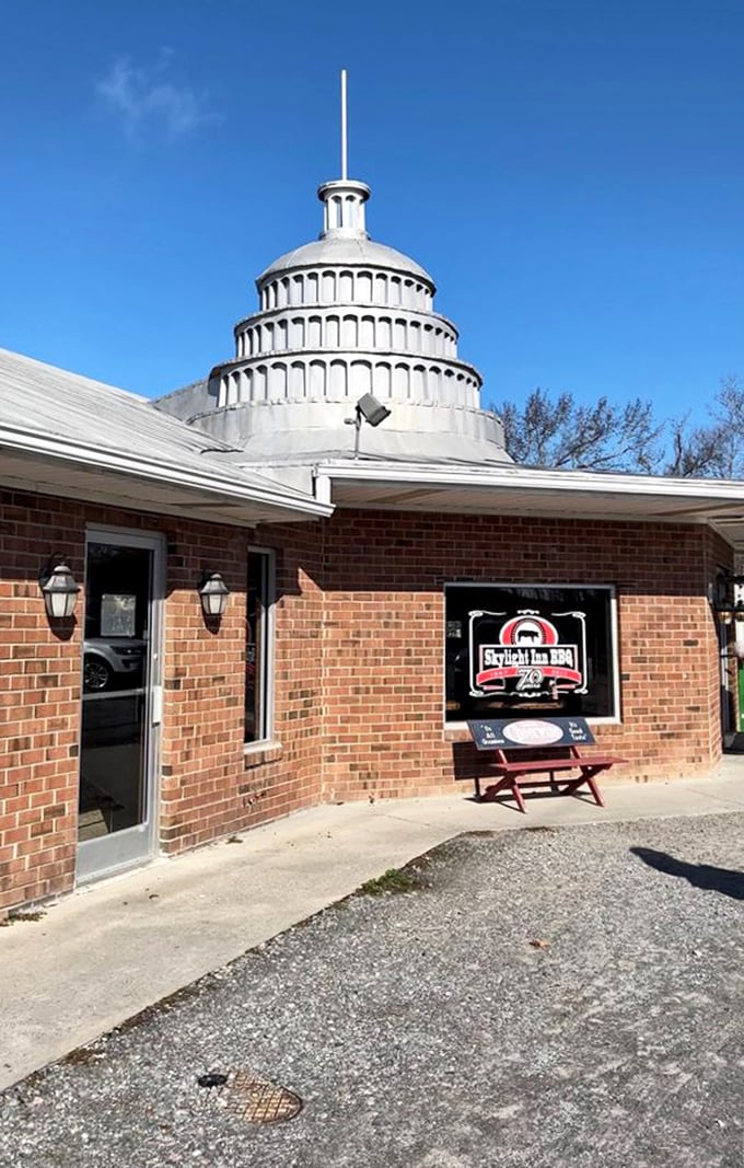 That dome isn't just architectural whimsy—it's a beacon calling hungry travelers from miles around to the promised land of pork.