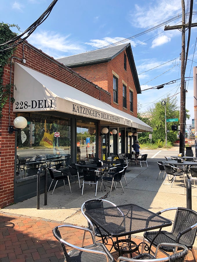 Outdoor seating that invites you to enjoy your sandwich with a side of people-watching. Urban dining at its most civilized.