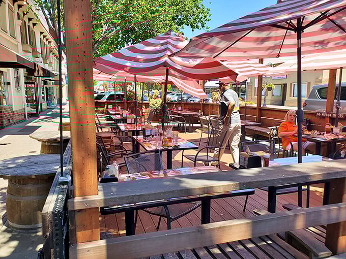 California sunshine and outdoor dining—a match made in breakfast heaven. Red-striped umbrellas add a touch of small-town charm.