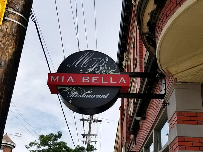 The sign that's guided countless hungry pilgrims to pasta paradise. If you're not already planning your visit, check your pulse immediately. 