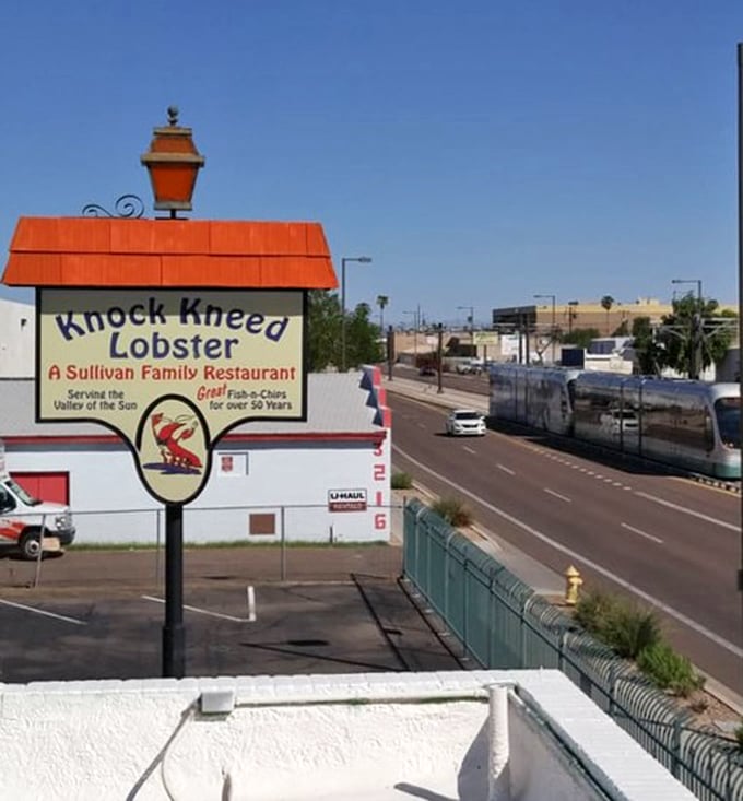 "A Sullivan Family Restaurant" proclaims the vintage sign. Serving the "Valley of the Sun" for over 50 years with seafood that defies geography.