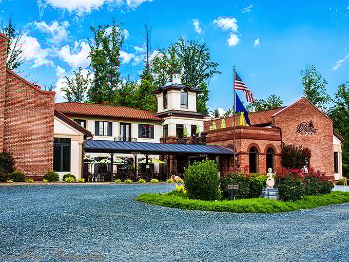 Potomac Point's Mediterranean architecture makes you double-check your GPS – "Wait, are we still in Virginia? Pass the Viognier!"