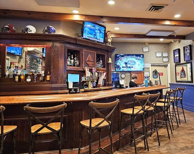 A bar that balances sports-watching practicality with enough warmth to make even non-drinkers want to pull up a stool and stay awhile.
