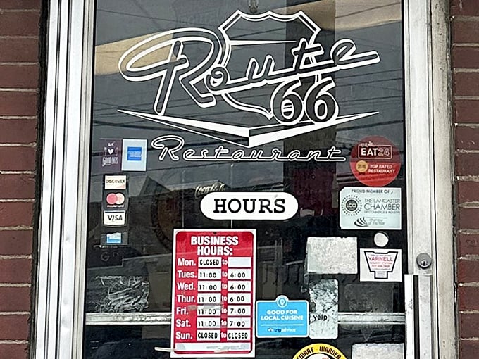 Those business hours tell you everything: closed Mondays to recover from weekend burger madness, ready to serve Tuesday through Sunday.