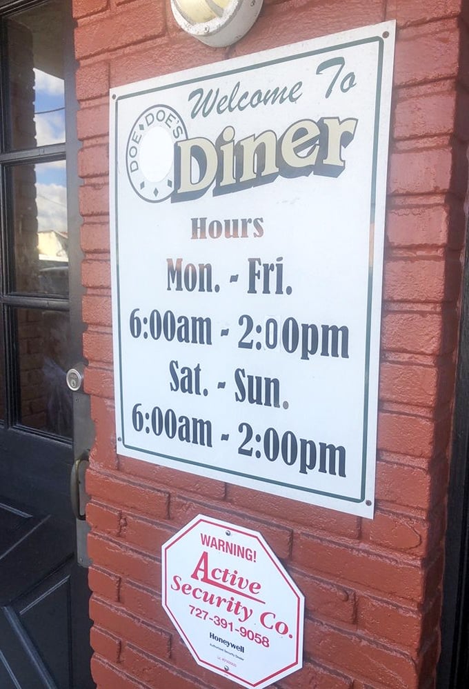 Early birds get more than worms here—they get first crack at those legendary pancakes and prime counter seats.