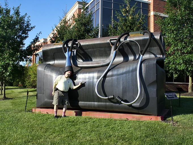 The perfect roadside attraction doesn't exi— Oh wait, here it is: a doctor's bag that makes everyone look like they've been shrunk.
