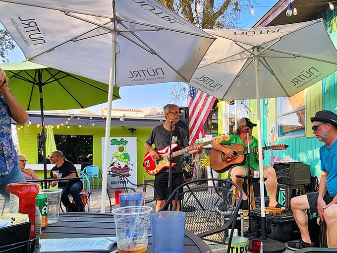 Live music with your mimosa? Stella's doesn't just feed your stomach—it nourishes your soul with tunes that make hash browns taste even better.