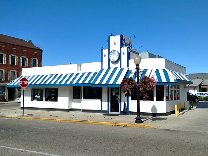 Summer flowers and blue skies complement the diner's classic lines—like Mother Nature herself is saying, "Get in there and order pancakes."