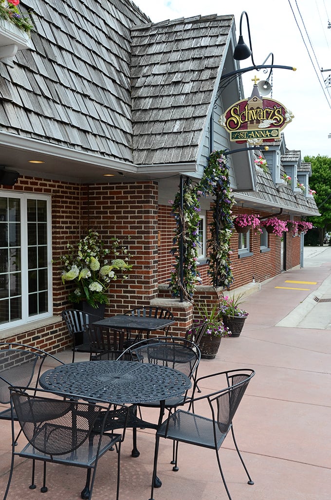 Those outdoor tables aren't just for summer dining—they're front-row seats to the seasonal flower show that makes waiting for your table a pleasure, not a chore.