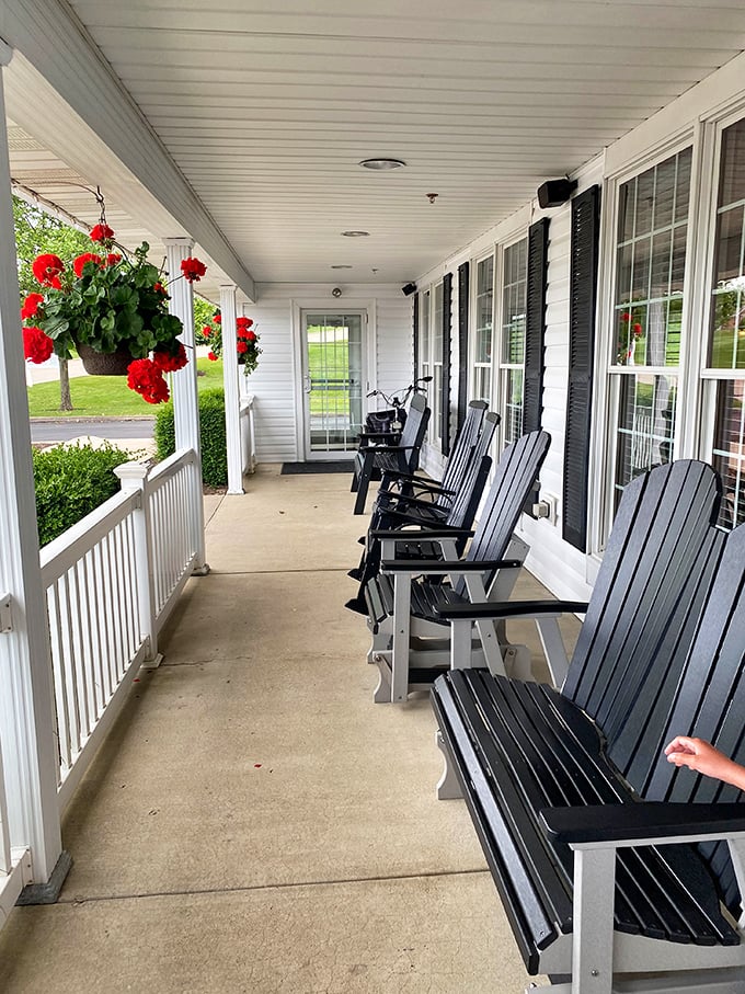 Al fresco dining where the only thing better than the food is the fresh country air.
