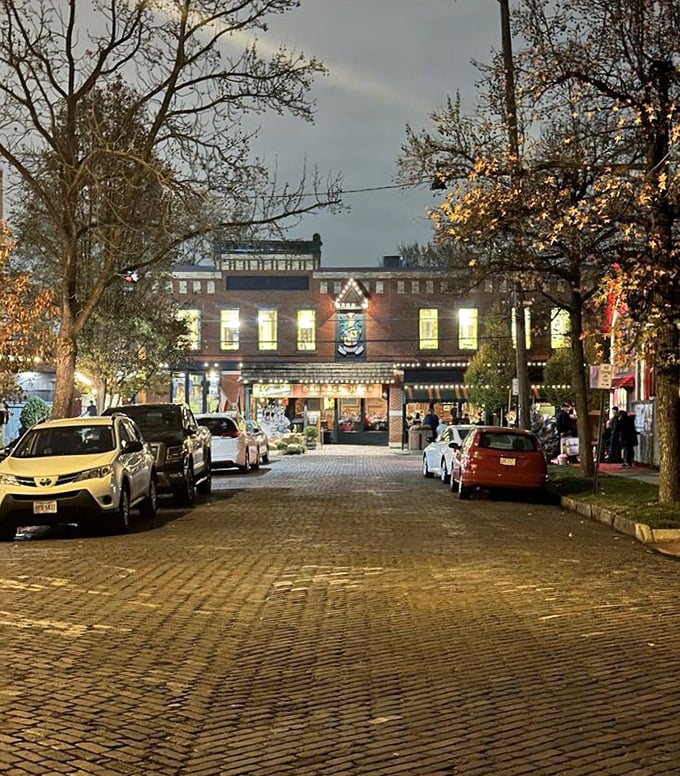 As evening falls, Schmidt's glows like a beacon of Bavarian hospitality on the cobblestone street—a siren call to hungry souls. 