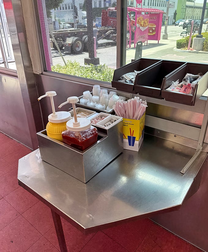 15. sauce bar