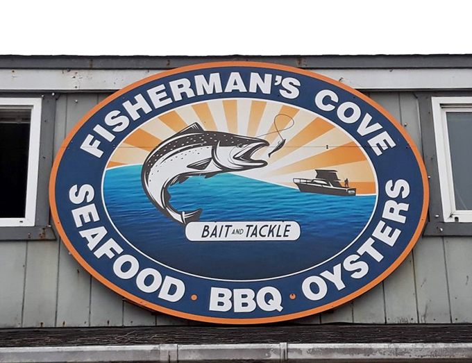 The sign says it all—seafood, BBQ, oysters, and bait. Only in California can you find a place that sells both the day's catch and what you need to catch tomorrow's dinner.