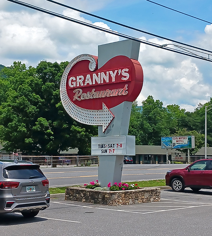 Simple signage that lets the food do all the talking – no fancy fonts needed.