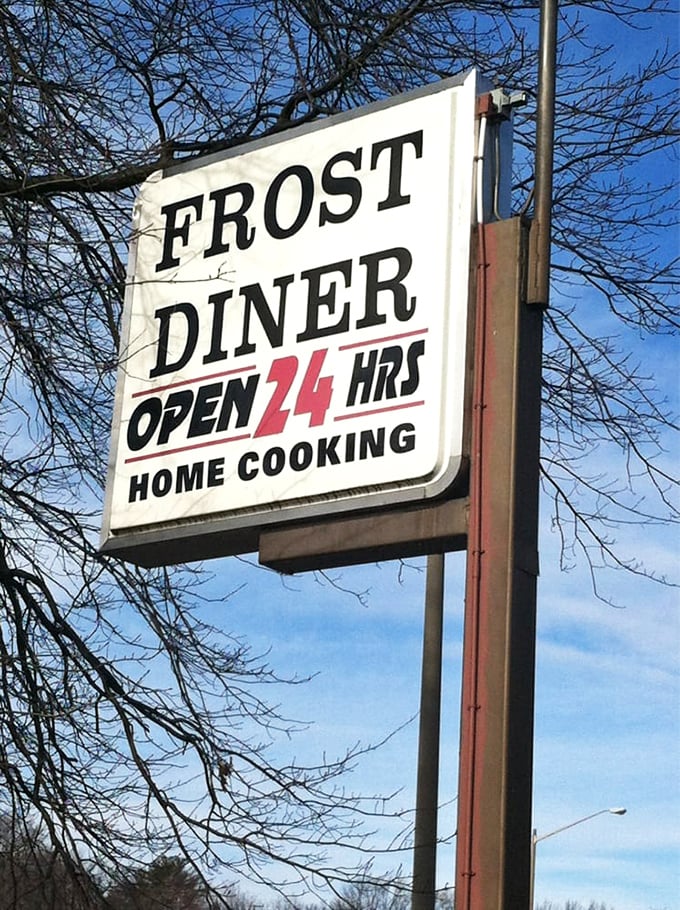 The sign says it all—24 hours of home cooking. Like a lighthouse for hungry travelers, it's been guiding empty stomachs to fulfillment for generations.