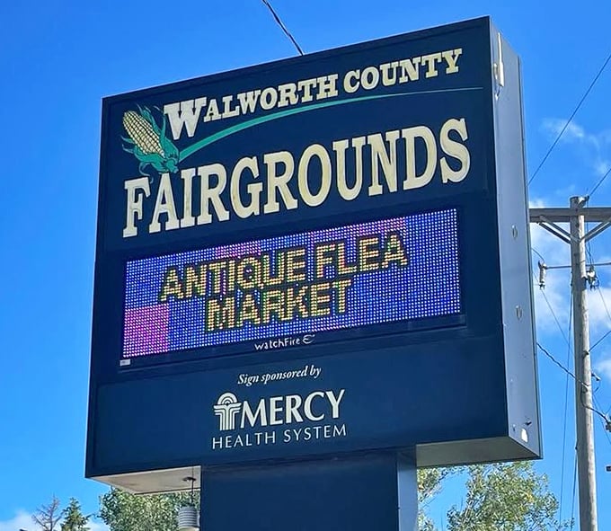 The beacon that draws treasure hunters from across the Midwest. Walworth County Fairgrounds transforms into Wisconsin's most exciting shopping destination several times a year.