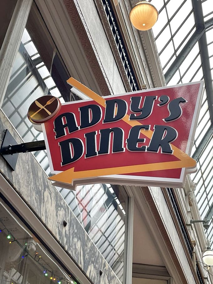 The sign that's guided hungry Clevelanders through breakfast darkness for years—a beacon of hope in a hangry world.