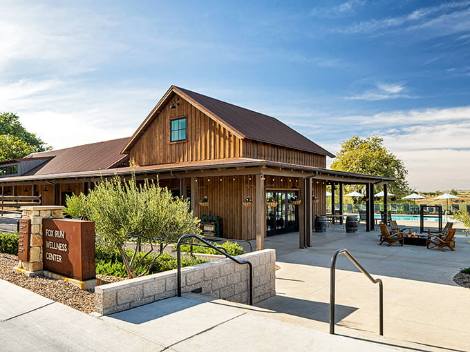 Sun Outdoors offers modern comfort in wine country, because roughing it is for people under 50.