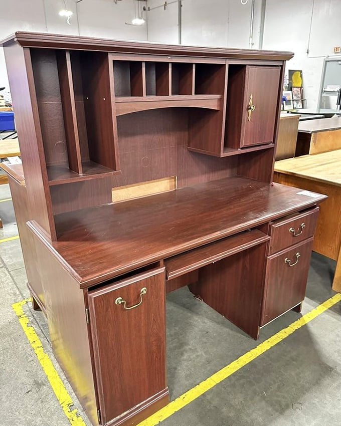 The desk that means business—with enough compartments to organize your life, or at least pretend you're going to.