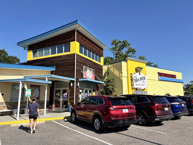 Approaching this cheerful yellow building feels like walking toward the promise of a better day—one that definitely includes excellent biscuits and gravy.