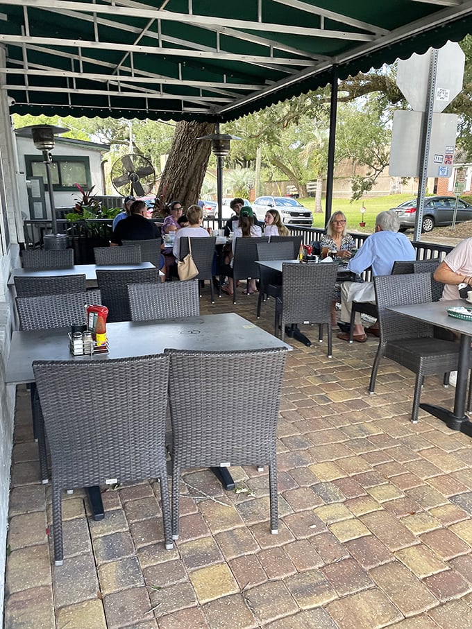 Florida's weather means outdoor dining isn't just an option – it's practically mandatory when there's shade and a gentle breeze.