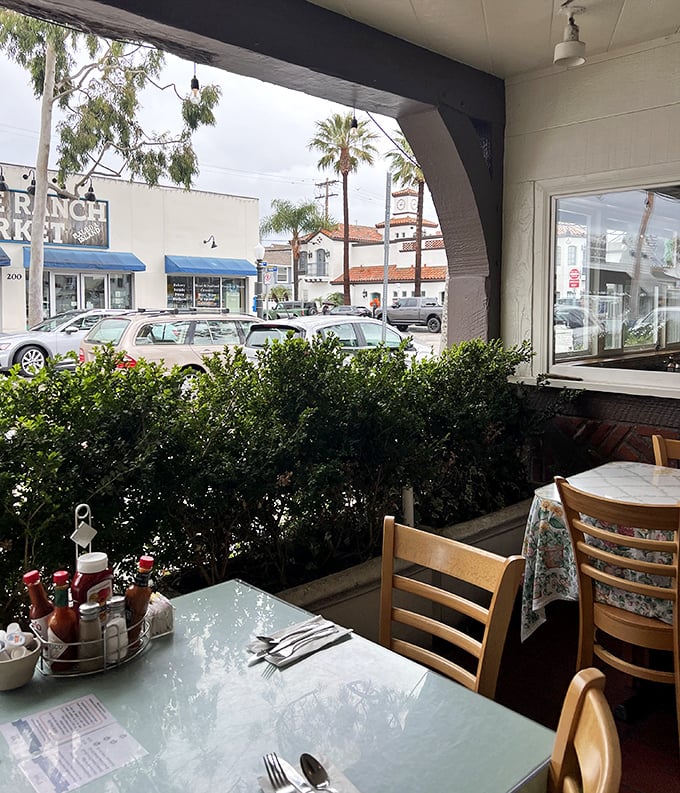 Al fresco dining California-style, where every meal feels like a mini vacation from reality.