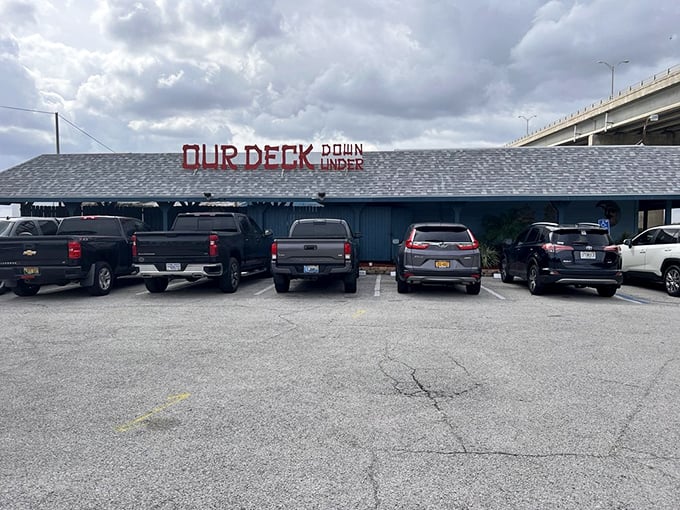 A parking lot full of trucks and SUVs – the surest sign you've found where locals eat when they're not cooking their own catch.