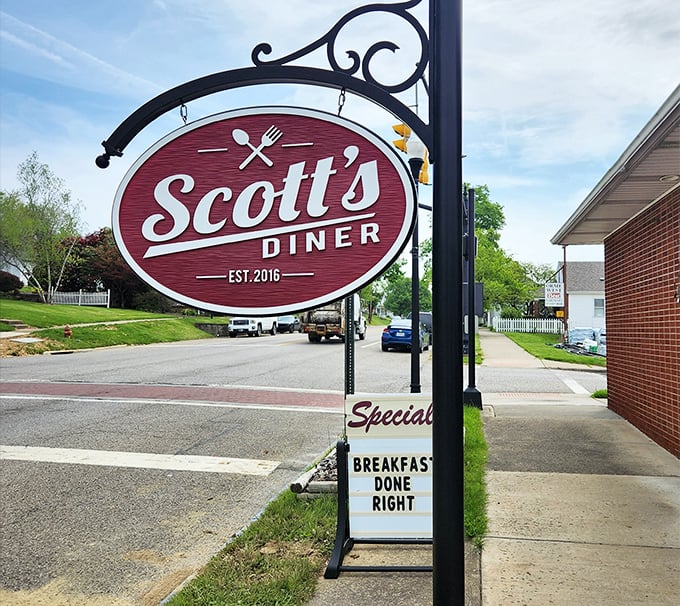 Est. 2016 proves great diners don't need decades of history – just the right recipe of hospitality, good food, and a perfect sign.