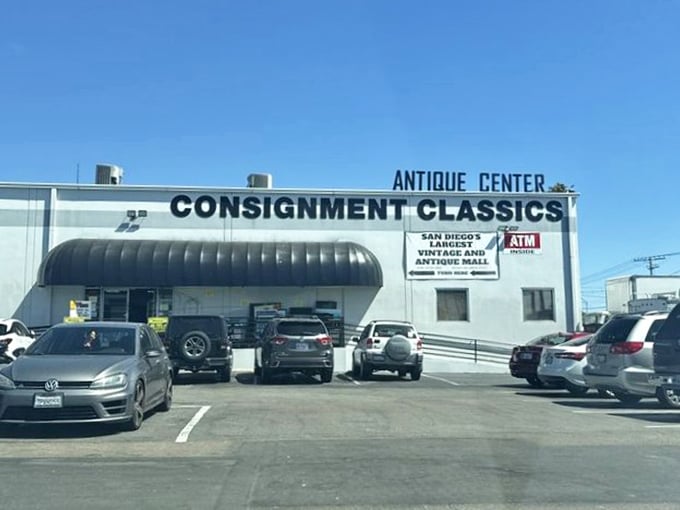 Under the California sun, this vintage mall's exterior promises adventure. Your wallet may never forgive you, but your home will thank you.