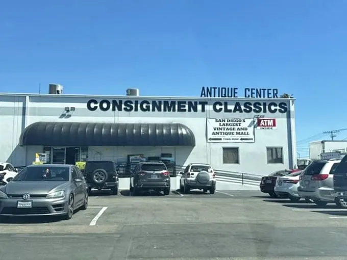 Under the California sun, this vintage mall's exterior promises adventure. Your wallet may never forgive you, but your home will thank you.