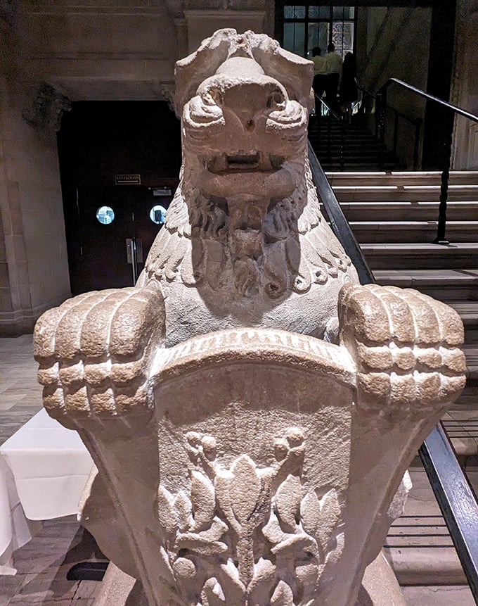 This stone lion has seen generations of Philadelphians come and go. Now he silently judges your dessert choices with the wisdom of centuries.